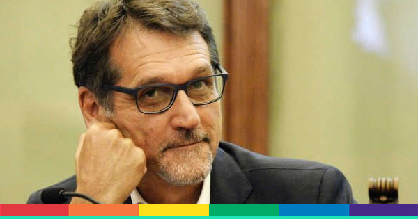 Merola firma l'atto di nascita del bimbo con due mamme: "Allargare i ...