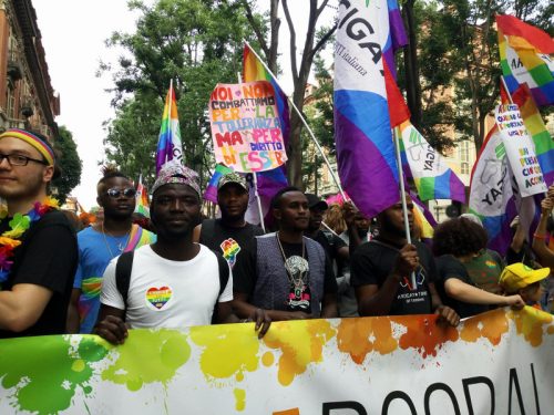 Un fiume arcobaleno, da nord a sud: centinaia di migliaia in piazza per ... Un fiume arcobaleno, da nord a sud: centinaia di migliaia in piazza per ...