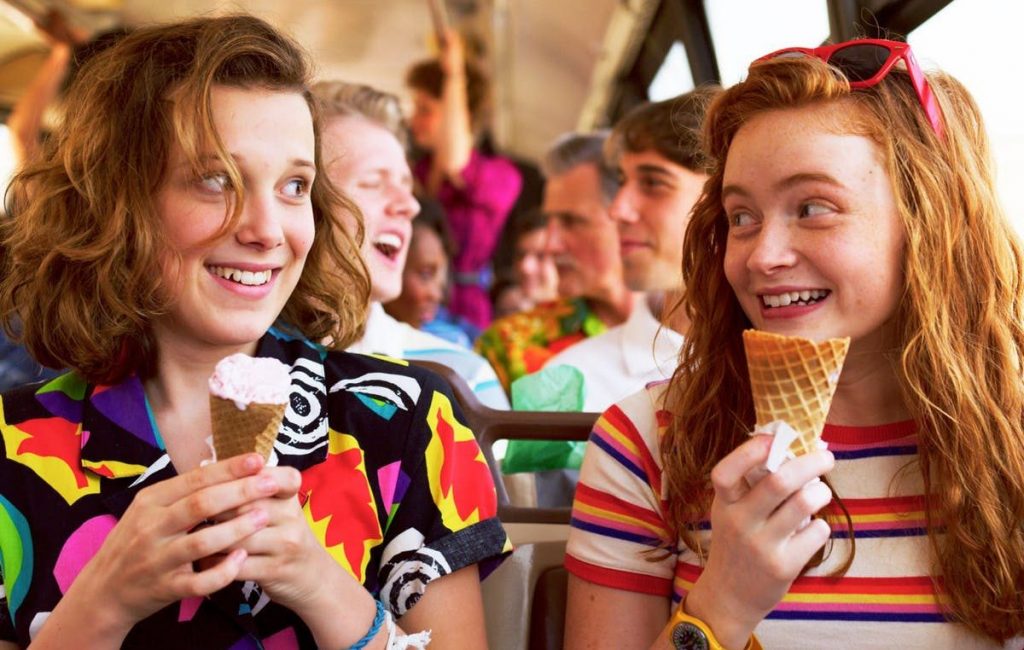 Stranger Things 3 si tinge di arcobaleno e diventa anche femminista