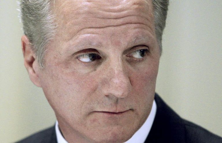 Grindr, in USA 6 omofobi "pizzicati" sulla app: sono politici ...